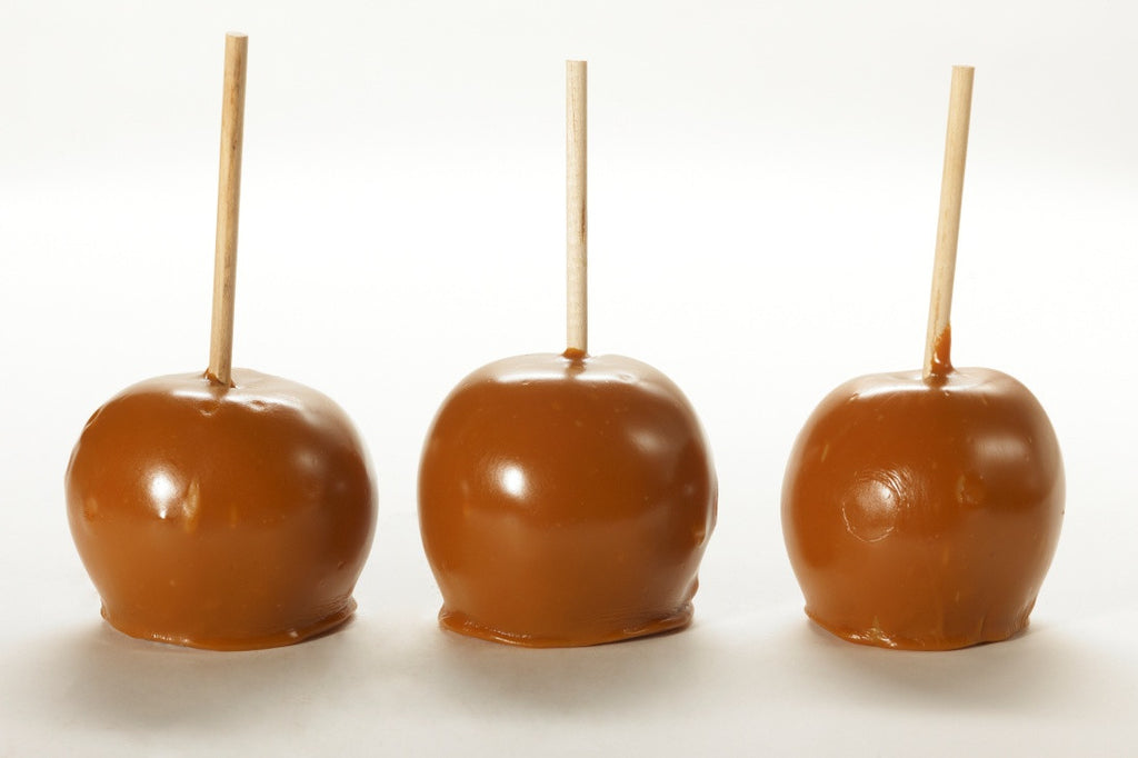 Making a Burke Caramel Apple – Burke Candy